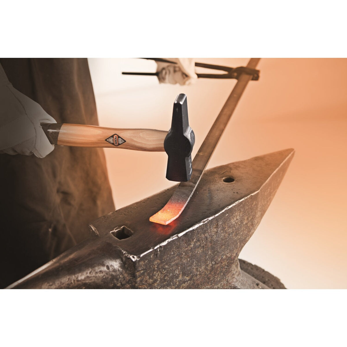Picard 0000811-1000 Face Ground Blacksmith's Hammer 360 mm – Blades Direct