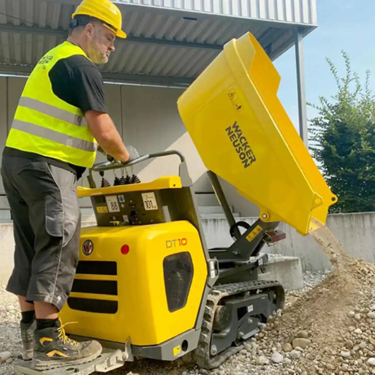 Wacker Neuson DT10 Track Dumper with Swivel Skip – Blades Direct